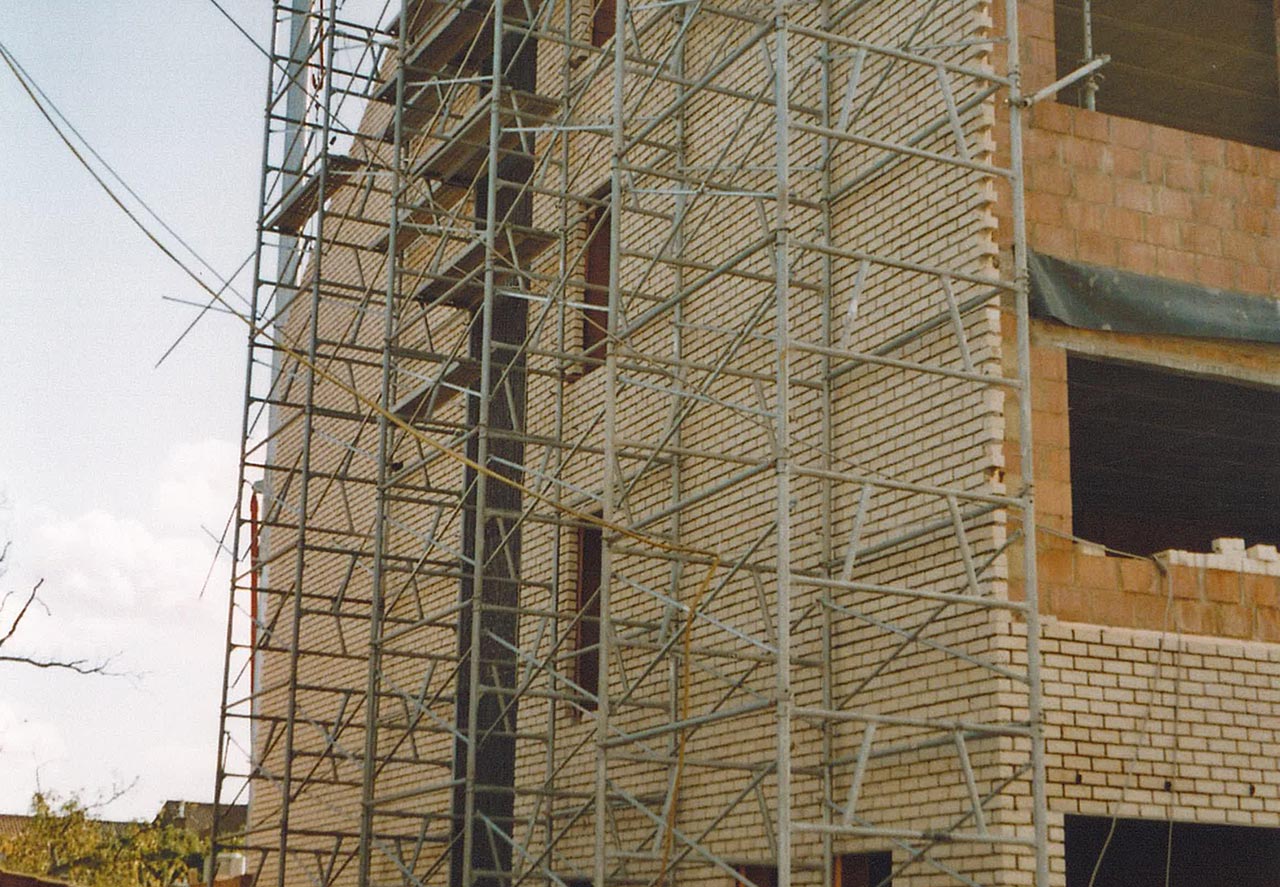 Metselstelling | gevelstelling | metselwerkzaamheden | Coffral Euro